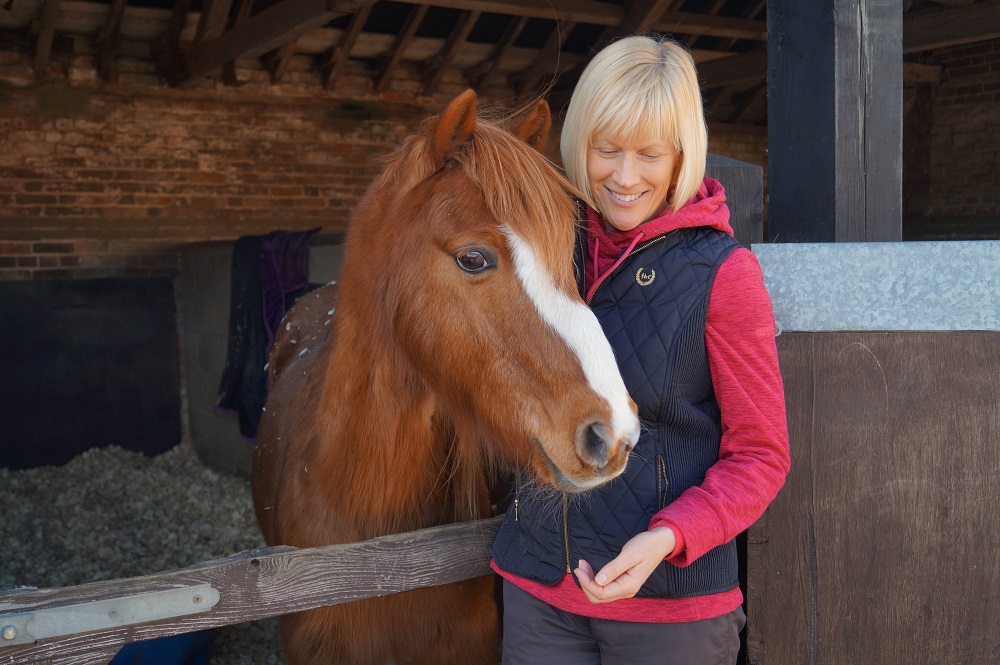 Redwings’ Head of Veterinary Care wins prestigious award for inspiration